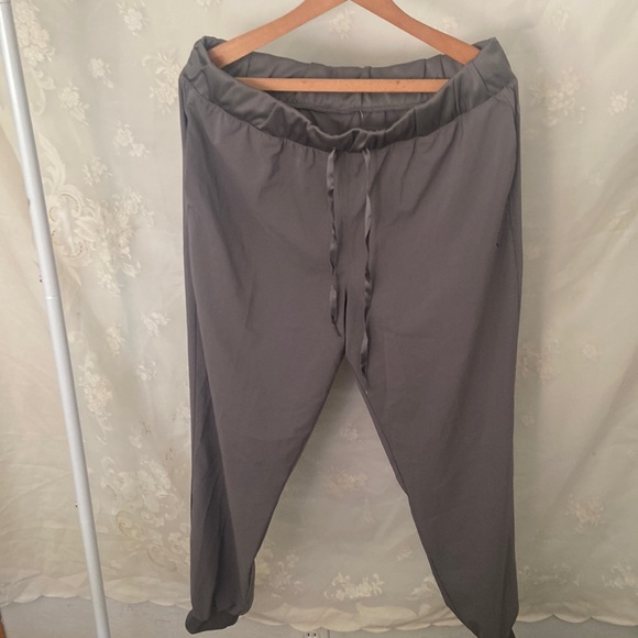 Puma | Pants & Jumpsuits | Nwt Xl Puma Jogger Weekender Pant Smoked ...